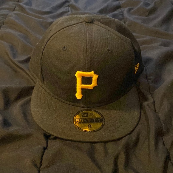 New Era | Accessories | Black Pittsburg Pirates Fitted Hat | Poshmark